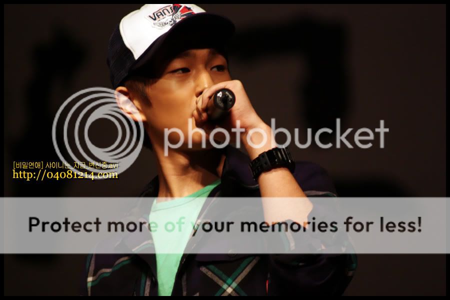 [Fan Photo] Onew in YBS Youth broadcasting Korea 090929 | Testing WRS SKIN